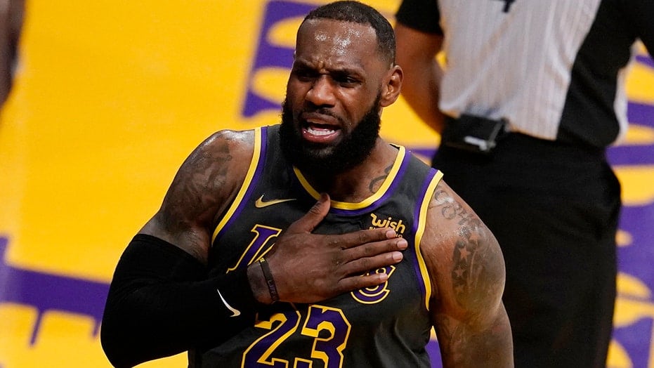 LeBron James breaks Twitter asking gaming chair recommendation