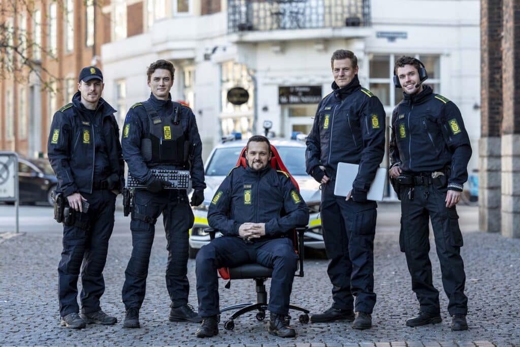 Danish Police are now being paid to play CS:GO and Minecraft for ...