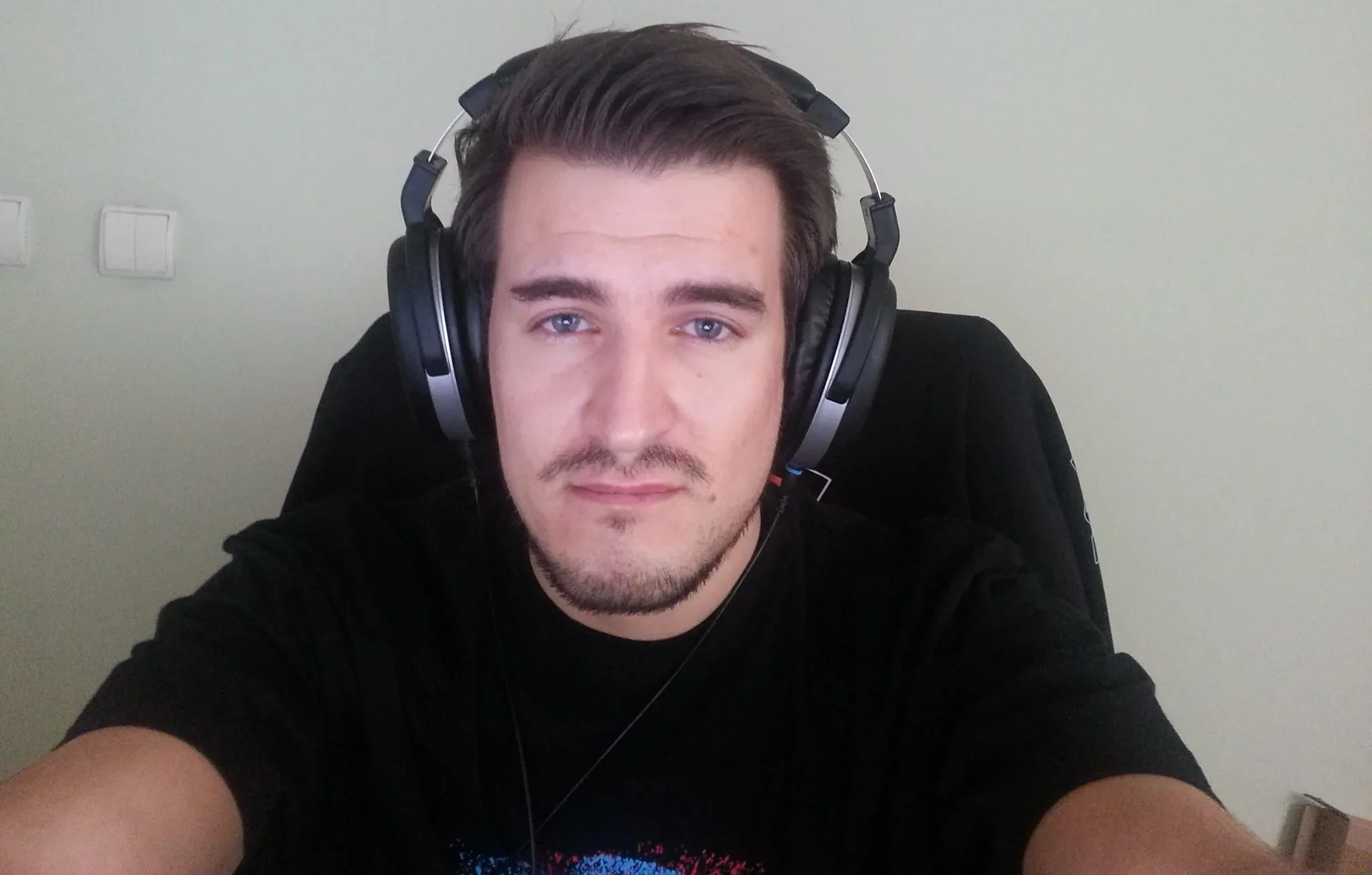 Popular Streamer Izak's Steam Account Hacked