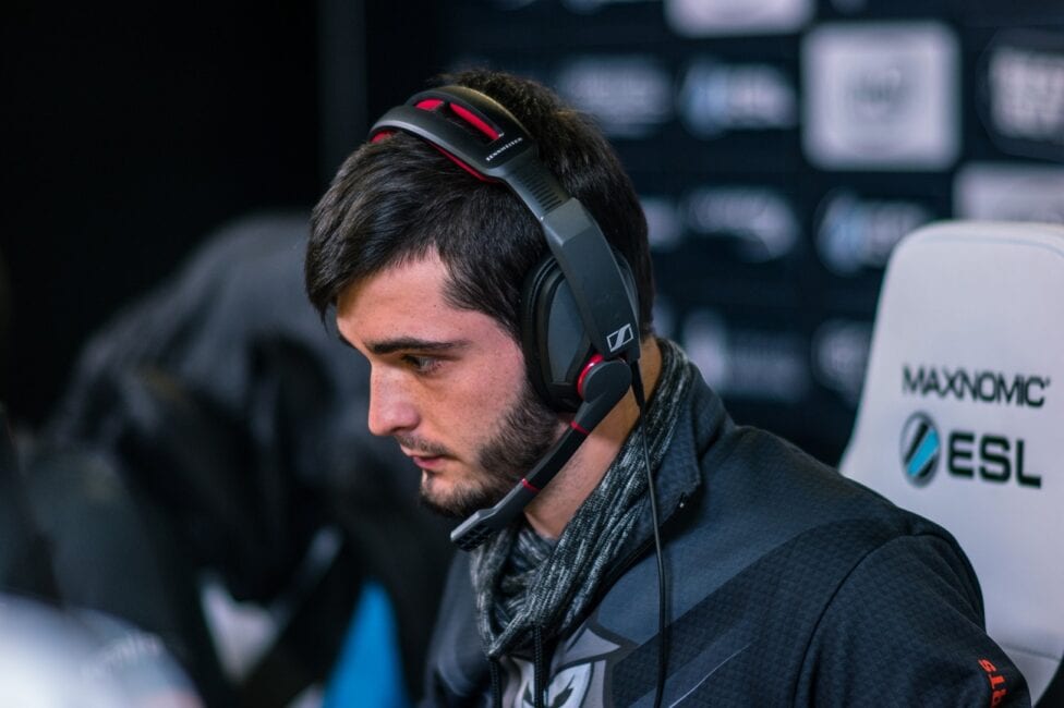 Top 12 Professional Hottest CSGO players